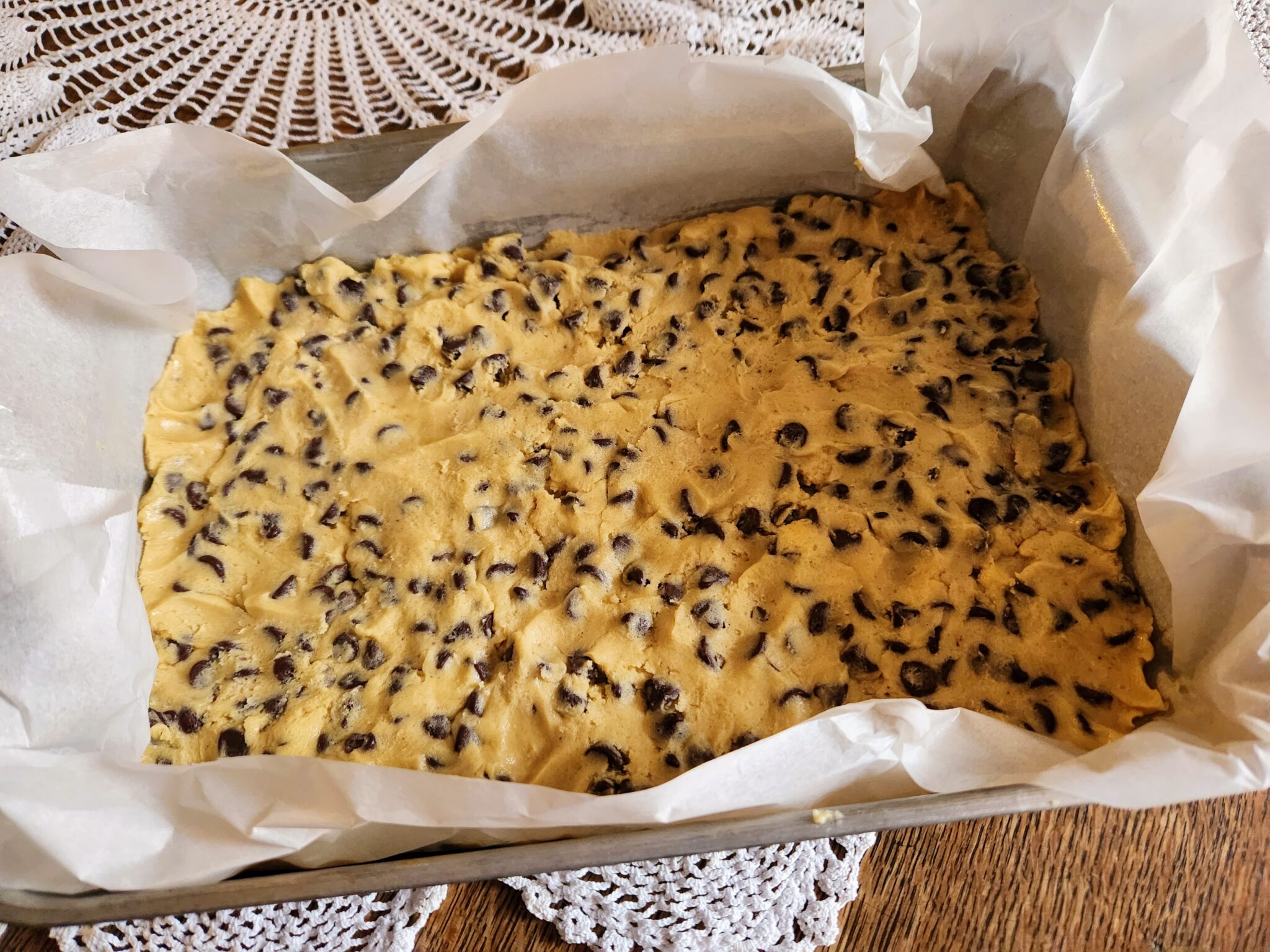 Ooey Gooey Salted Caramel Chocolate Chip Bars - The Kitchen Wench